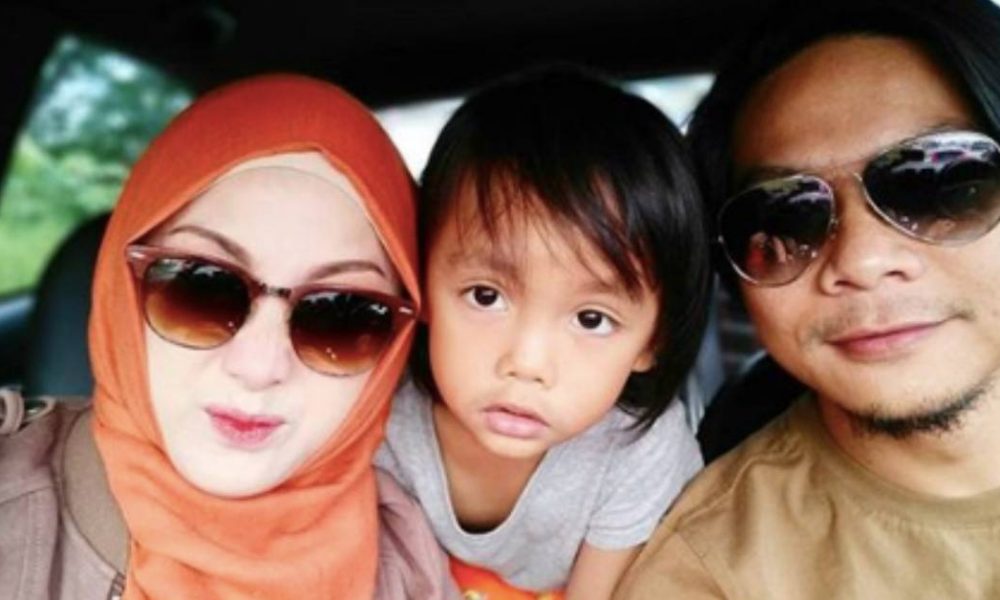 Tidak Perlu Tulis Bila, Saya Pun Sudah Habis Edah - Jue Aziz Dan Suami ...