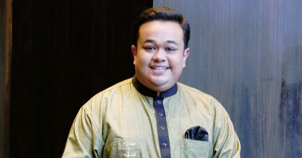 Tak Pernah Jumpa, Berhubung Melalui Telefon, Zalif Sidek Tunang Dengan ...