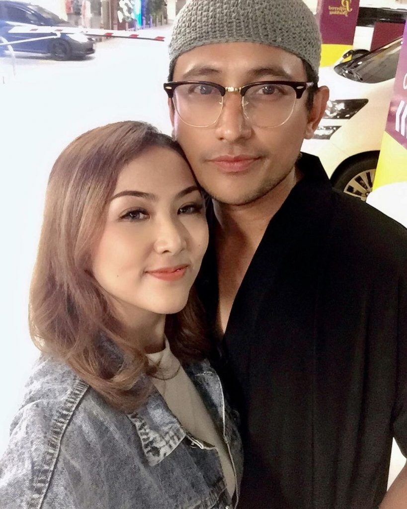Shah Iskandar Dan Isteri Timang Anak Pertama Setelah Empat Tahun ...