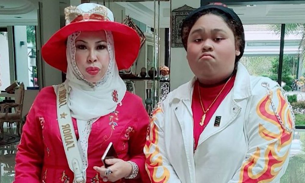 Tak Perlukan Ayah, Cik B Harap DSV Tidak Bertemu Jodoh Lagi Tak Perlukan Ayah, Cik B Harap DSV Tidak Bertemu Jodoh Lagi