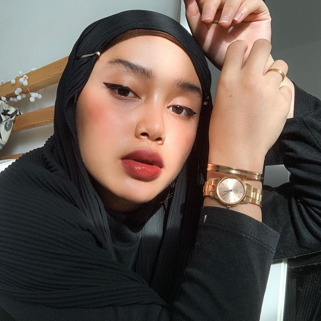 Dikecam Keterlaluan Gara-Gara Gurauan Wajah Mirip Angelina Jolie ...