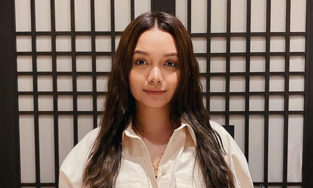 ‘Kena Tengok & Berbalik Pada Diri Sendiri’ – Azira Shafinaz Cabar Diri ...