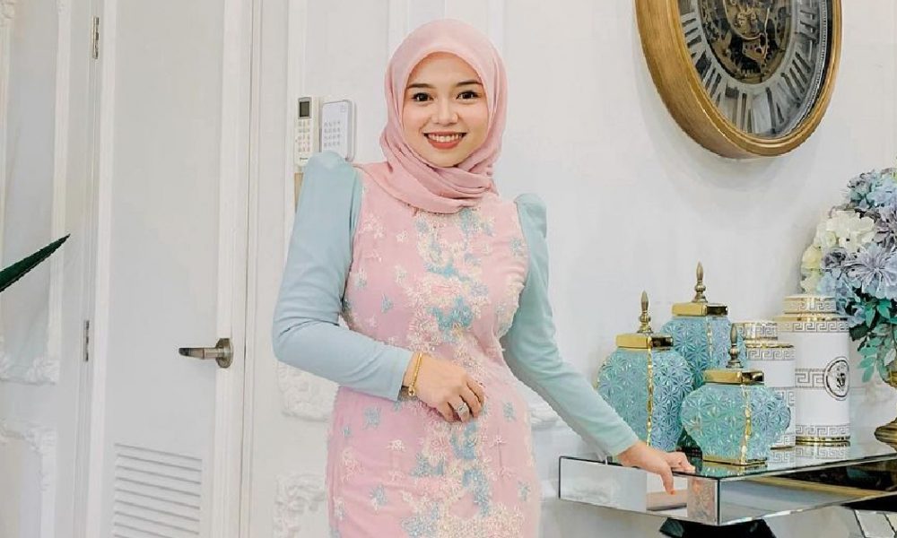 Jual Baju Ketat, Pemilik Butik Pakaian Muslimah Keluar Dalil, -“Pilihan Semua Di Tangan Sendiri..”
