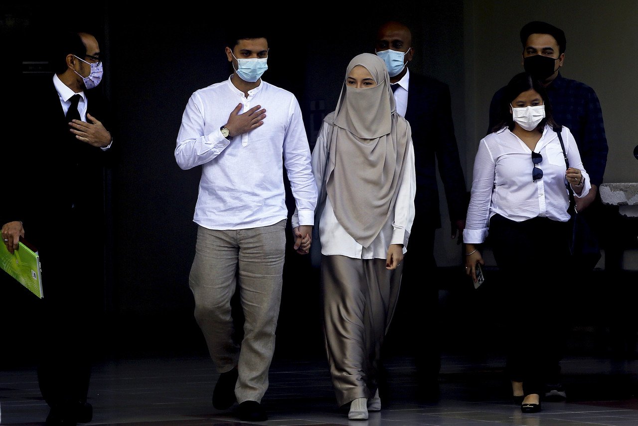 Isu Tidak Pakai Pelitup Muka, Neelofa Selesai Beri Keterangan Pada ...