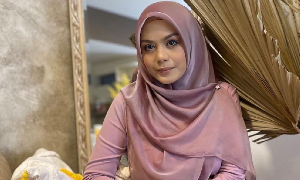 Ada Bakat Melukis, Peminat Terpegun Tengok Zulin Aziz Lukis Wajah CTDK ...