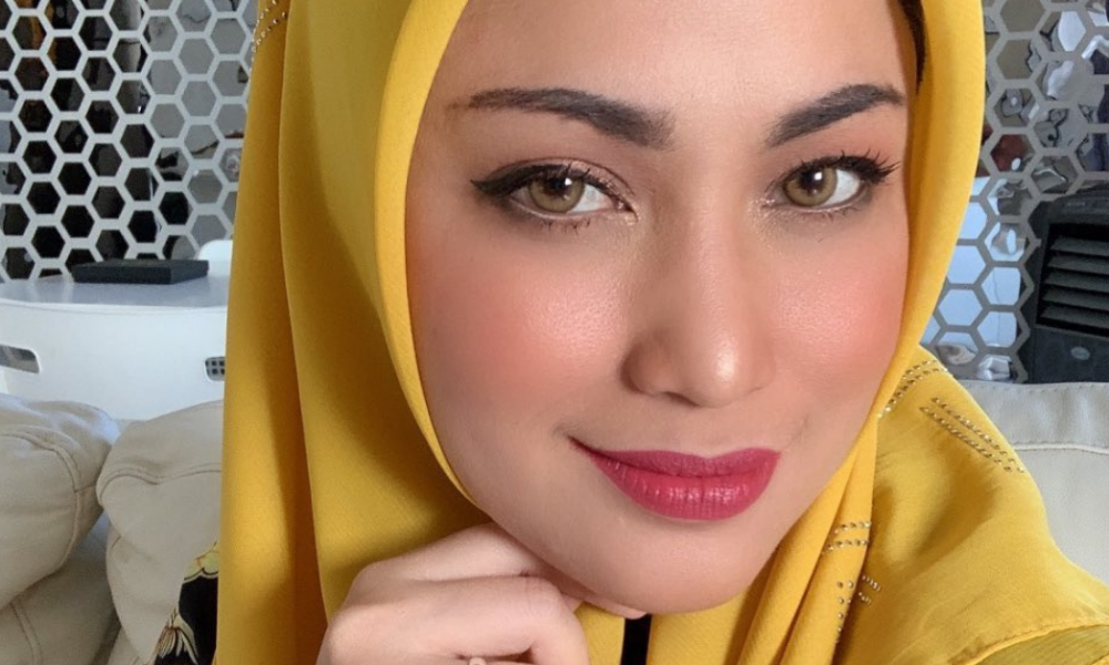 “Tak Mengapa Hilang Job..” – Ezlynn Tolak Tawaran Berlakon Jika Perlu ...