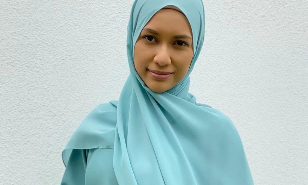 Lelaki Kantoi Sorok Dalam Almari Skodeng Wanita Mandi