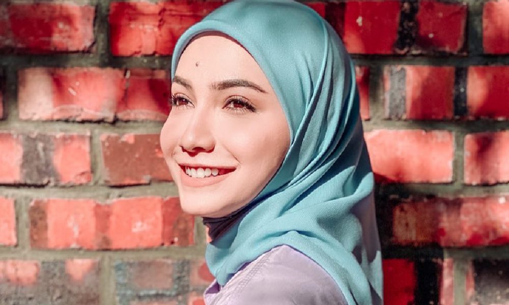Dituduh ‘Buat’ Hidung, Aishah Azman Hanya Mampu Ketawa