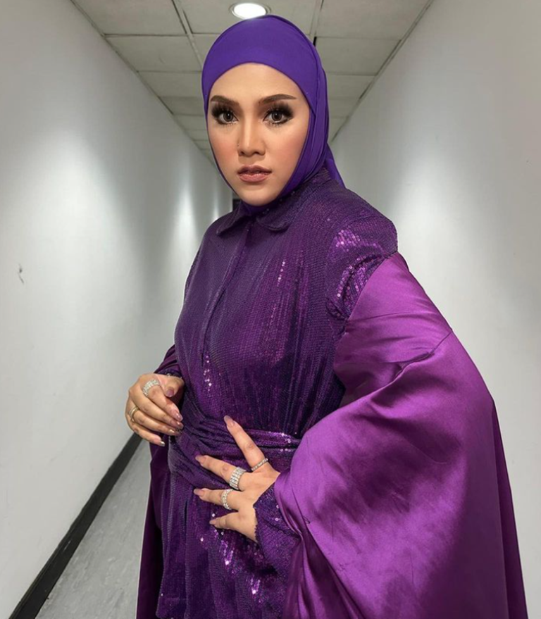 “Wah, Kelantan ‘Mendonia’ Ni…” – Netizen Teruja Lihat Shila Amzah ...