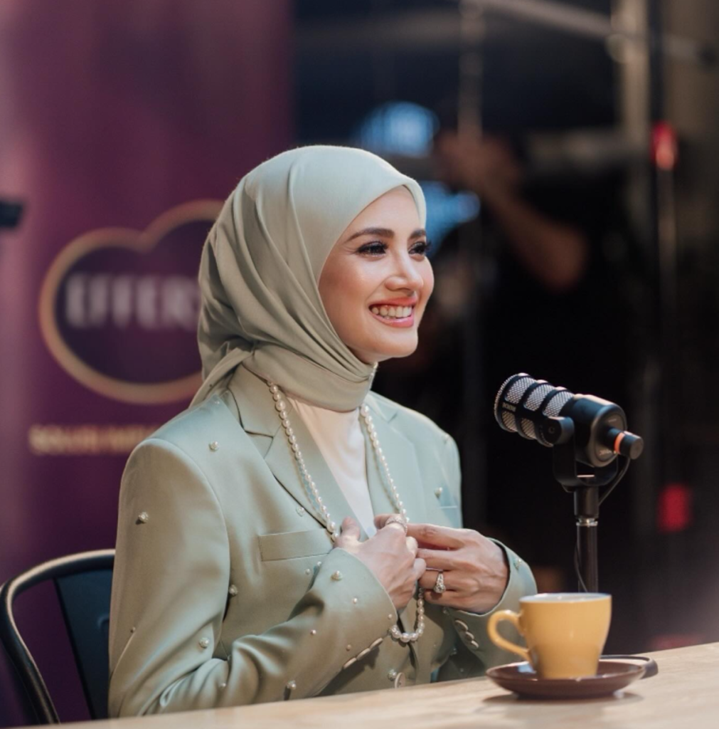 “Baru Selesai Rekodkan Persetujuan Idah Dan Nafkah Anak” – Fazura Fail ...