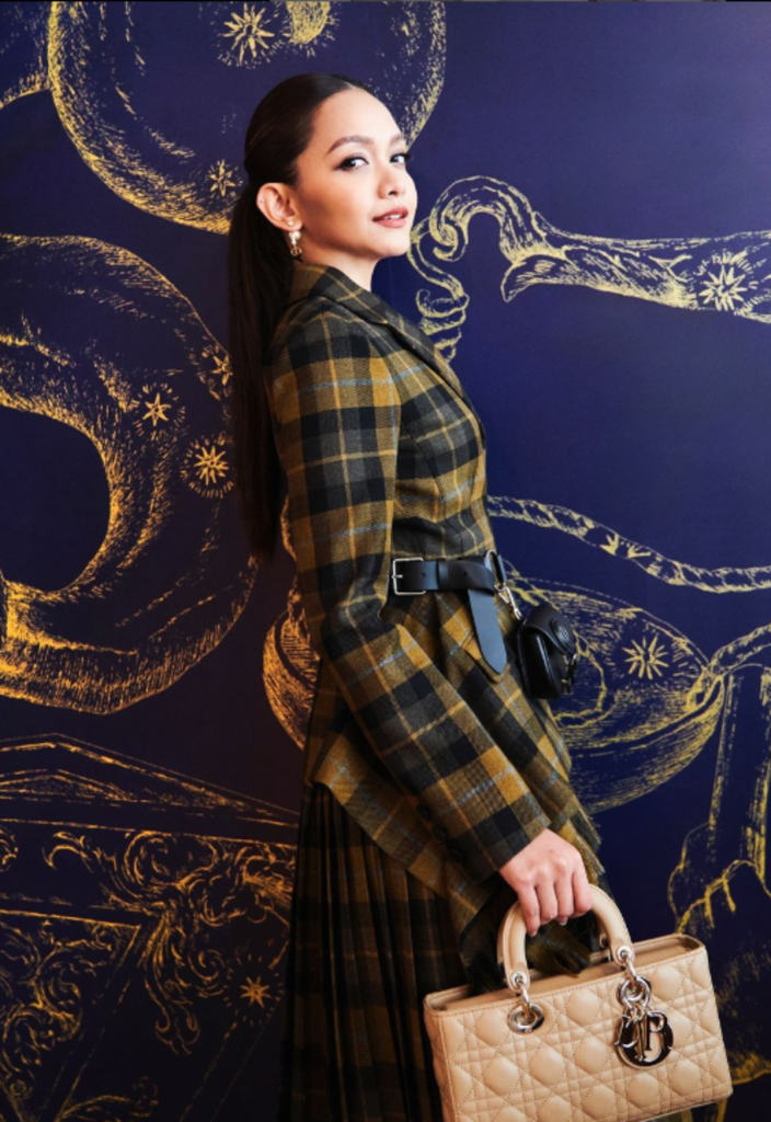 Azira Shafinaz & Fabian Loo Lakar Sejarah, Rangkul Anugerah Pelakon ...