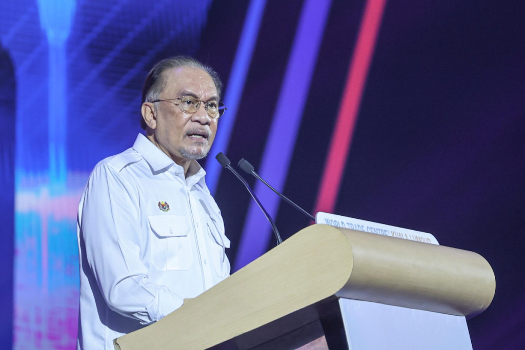 Syarat Baharu, 70% Pelajar MRSM & SBP Tingkatan 4 Mesti Masuk Aliran STEM