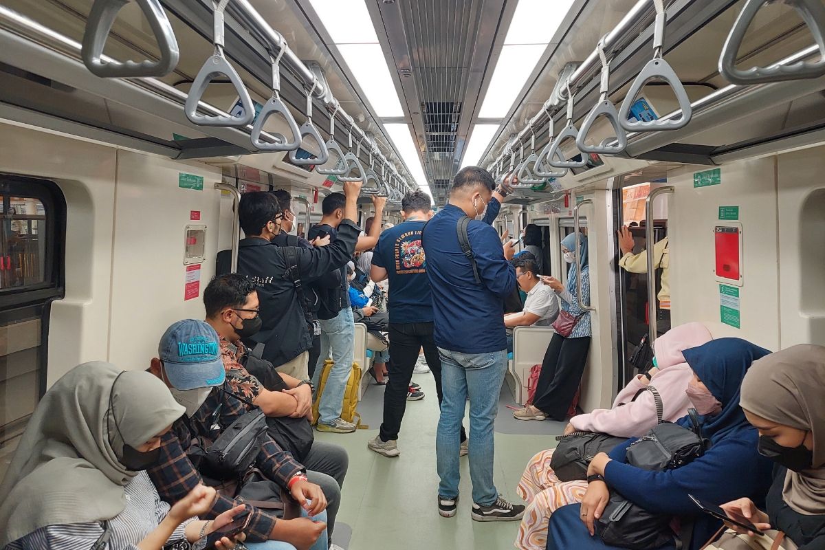Wangian Softlan dalam Tren LRT Dapat Reaksi Positif, Penumpang Harap ...