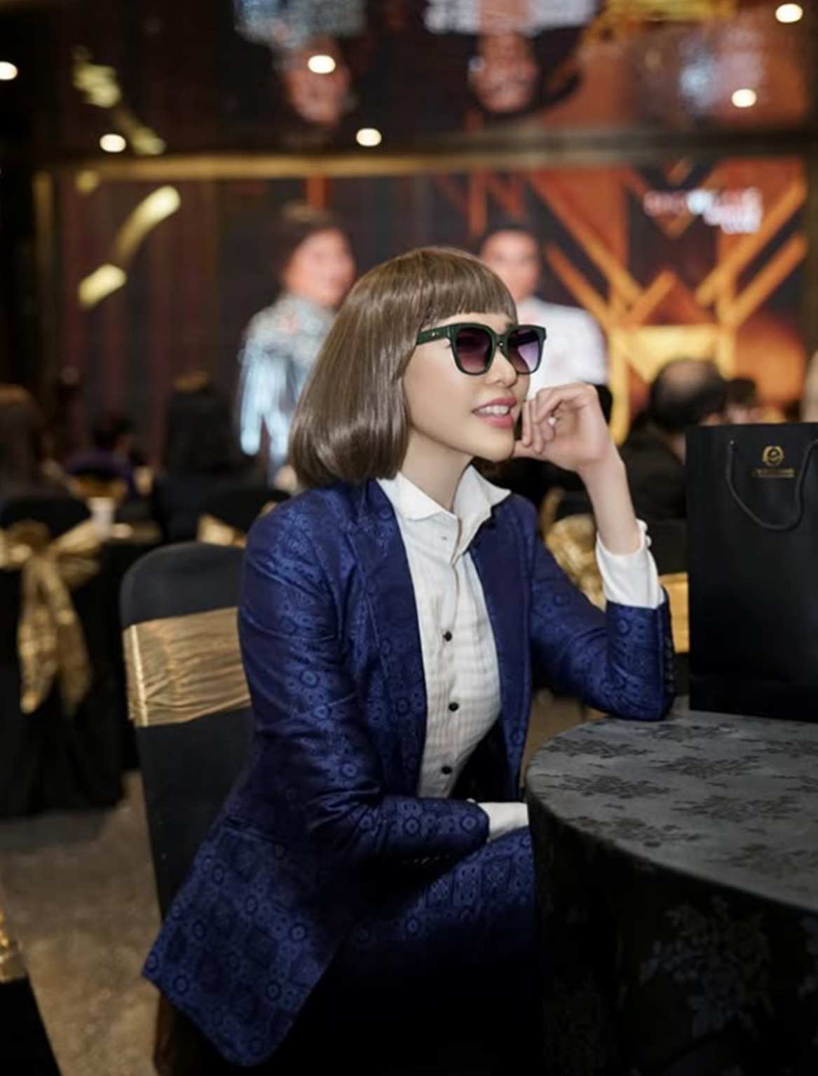 “Allah Bagi I Rezeki Cantik & Lawa Untuk Berbakti..” – Nasha Aziz Buat ‘Live’ Sambil Bersihkan ...